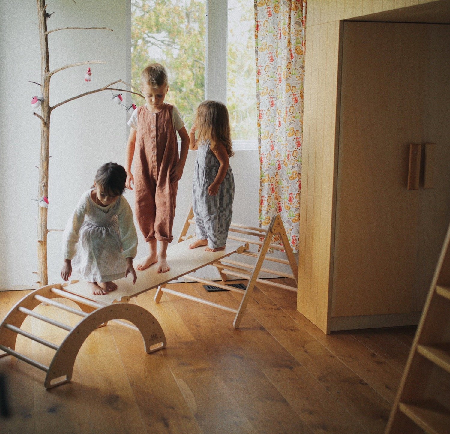 Rocking & Climbing Arch – Kinderfeets US